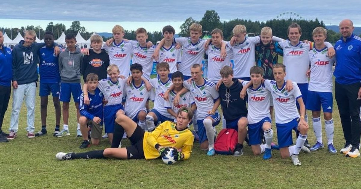 Her er finalistene i kåringen av årets gutte- og jentelag / Åsane Fotball