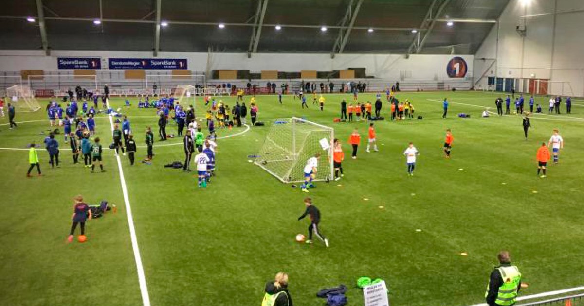 Starter Åsane-akademiet / Åsane Fotball